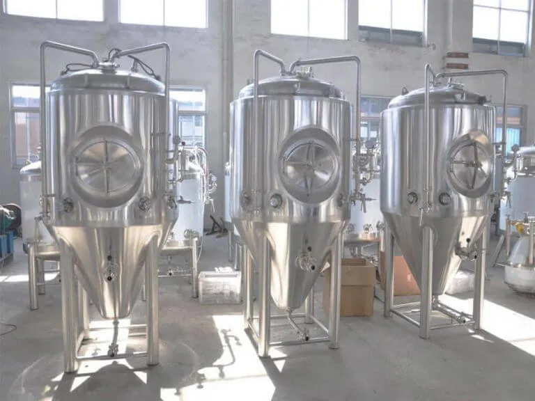 The Benefits of Stainless Steel Fermentation Tanks - Vdobrew